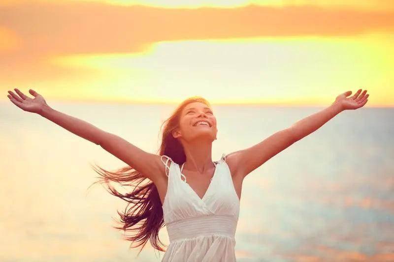 How Smiling More Often Benefits Your Emotional Wellbeing No Sad Days ...